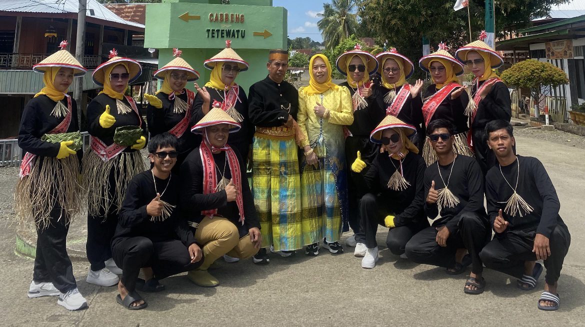 Langkah Kompak Desa Paroto, Hadirkan Semangat Persatuan di Lomba Gerak ...